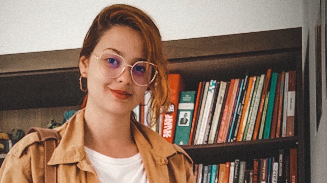 Escritora lança seu primeiro livro abordando as “questões internas do ...